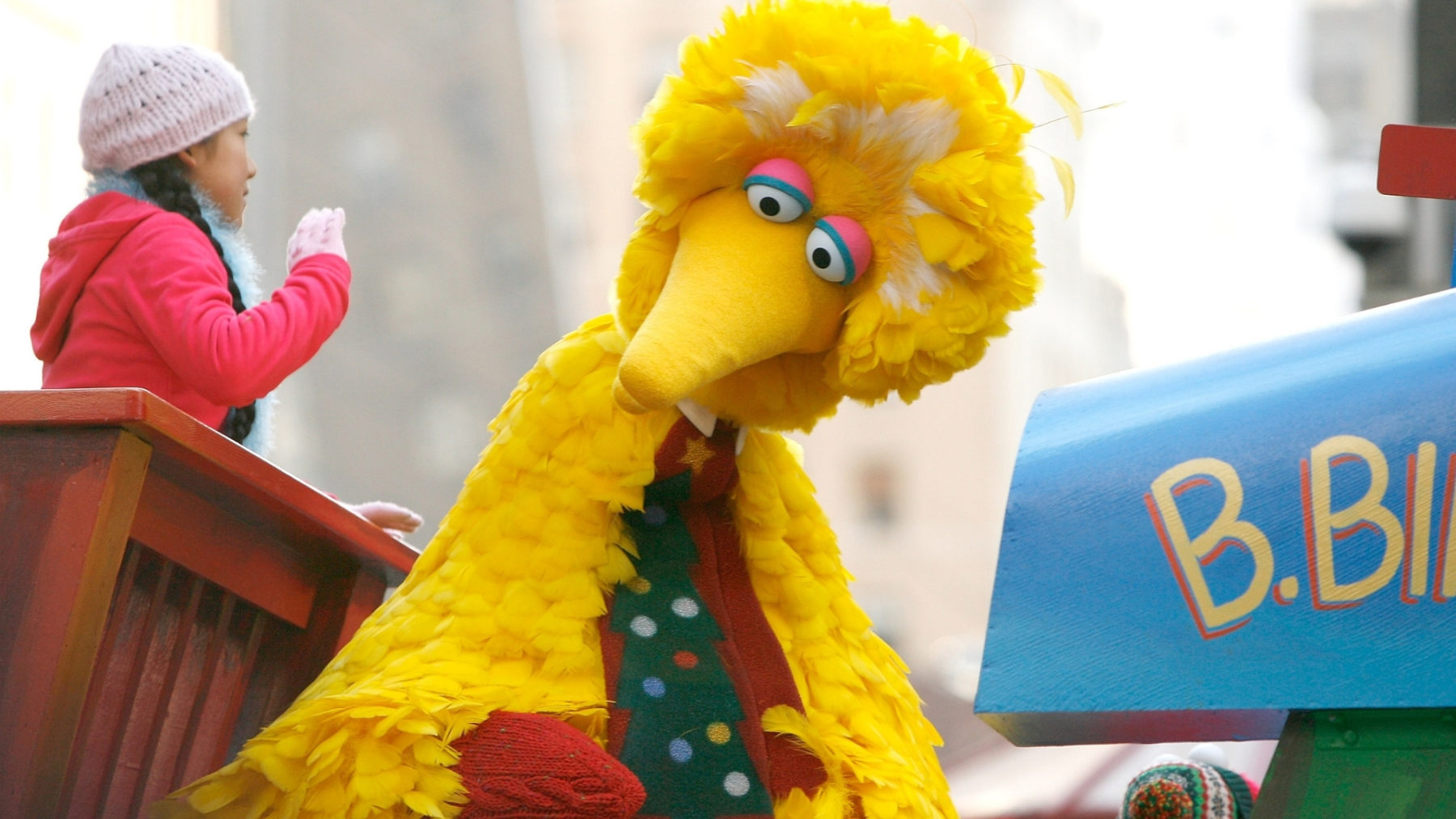 Fake arms for antivaxxers and Big Bird’s communist plot - Coda Story